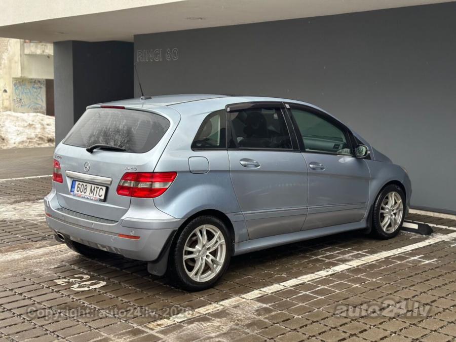 Pelēks Mercedes-Benz B-Class 2005 Tallina, ar dzinēja tilpumu 2.00 L un nobraukumu 387 tūkst. km par 3000 €, foto 7 vietnē AUTOMOTO.COM.LV
