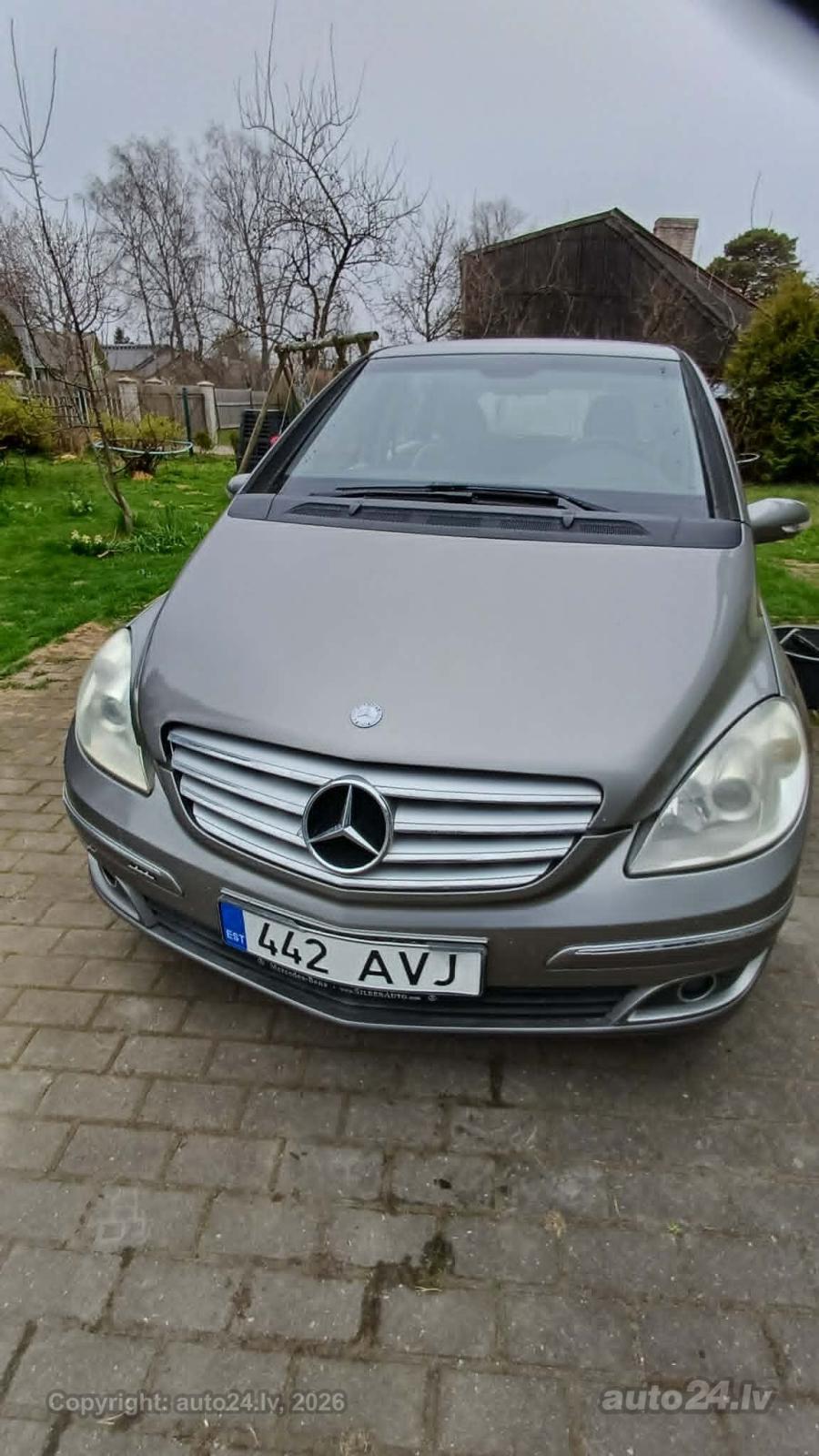Grey Mercedes-Benz B-Class 2005 in Tallinn, with an engine capacity of 2.00 L and mileage of 279 thousand km for 1200 €, photo 1 on AUTOMOTO.COM.LV