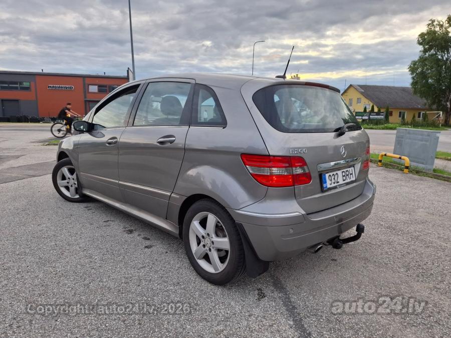 Grey Mercedes-Benz B-Class 2005 in Tartu, with an engine capacity of 2.00 L and mileage of 212 thousand km for 1550 €, photo 3 on AUTOMOTO.COM.LV