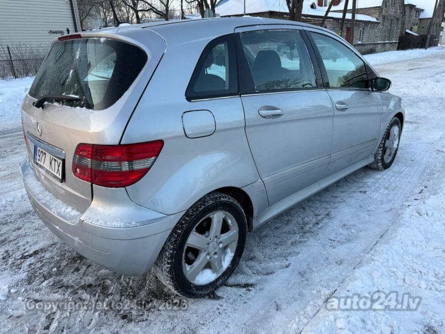 Pelēks Mercedes-Benz B-Class 2006 Tallina, ar dzinēja tilpumu 2.00 L un nobraukumu 0 tūkst. km par 2499 €, foto 5 vietnē AUTOMOTO.COM.LV