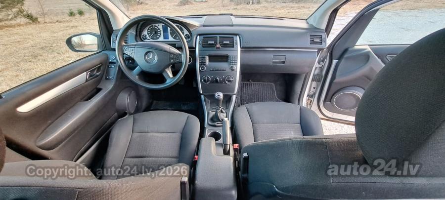 Pelēks Mercedes-Benz B-Class 2007 Tallina, ar dzinēja tilpumu 2.00 L un nobraukumu 392 tūkst. km par 1800 €, foto 7 vietnē AUTOMOTO.COM.LV