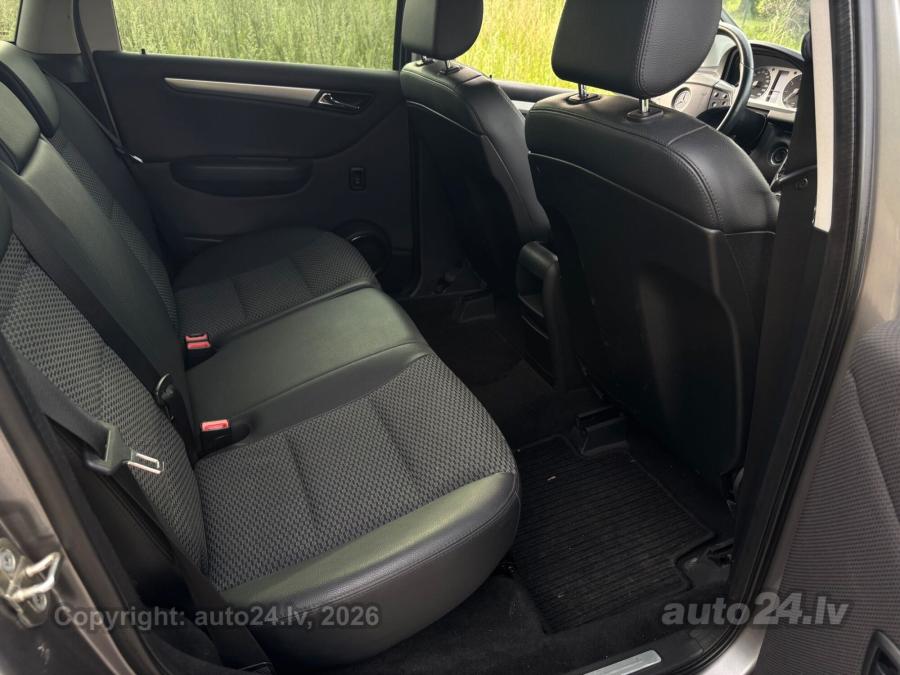 Grey Mercedes-Benz B-Class 2009 in Tartu, with an engine capacity of 1.70 L and mileage of 239 thousand km for 3890 €, photo 14 on AUTOMOTO.COM.LV