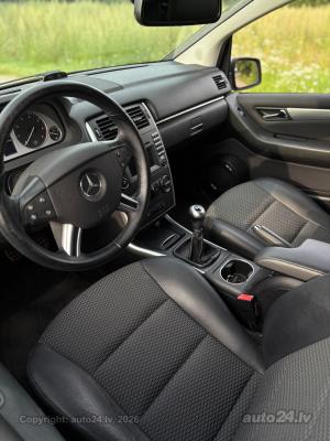 Pelēks Mercedes-Benz B-Class 2009 Tartu, ar dzinēja tilpumu 1.70 L un nobraukumu 239 tūkst. km par 3890 €, foto 11 vietnē AUTOMOTO.COM.LV