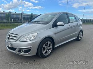 Pelēks Mercedes-Benz B-Class 2010 Tallina, ar dzinēja tilpumu 1.70 L un nobraukumu 196 tūkst. km par 3500 €, foto  vietnē AUTOMOTO.COM.LV