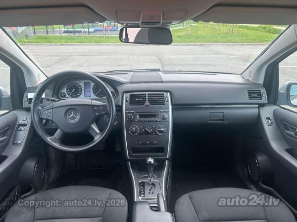 Pelēks Mercedes-Benz B-Class 2010 Tallina, ar dzinēja tilpumu 1.70 L un nobraukumu 196 tūkst. km par 3500 €, foto 6 vietnē AUTOMOTO.COM.LV