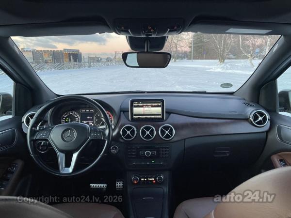 Pelēks Mercedes-Benz B-Class 2012 Viljandi, ar dzinēja tilpumu 1.80 L un nobraukumu 213 tūkst. km par 7980 €, foto 6 vietnē AUTOMOTO.COM.LV
