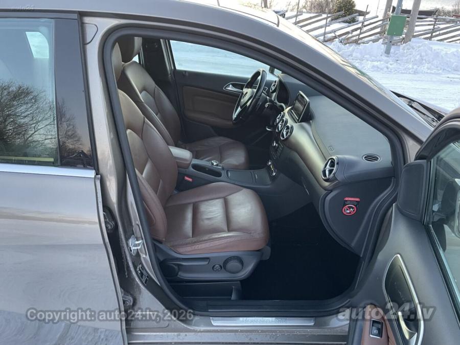 Pelēks Mercedes-Benz B-Class 2012 Viljandi, ar dzinēja tilpumu 1.80 L un nobraukumu 213 tūkst. km par 7980 €, foto 8 vietnē AUTOMOTO.COM.LV