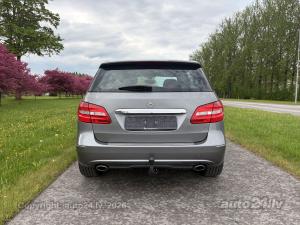 Pelēks Mercedes-Benz B-Class 2013 Viljandi, ar dzinēja tilpumu 1.50 L un nobraukumu 135 tūkst. km par 7990 €, foto 15 vietnē AUTOMOTO.COM.LV