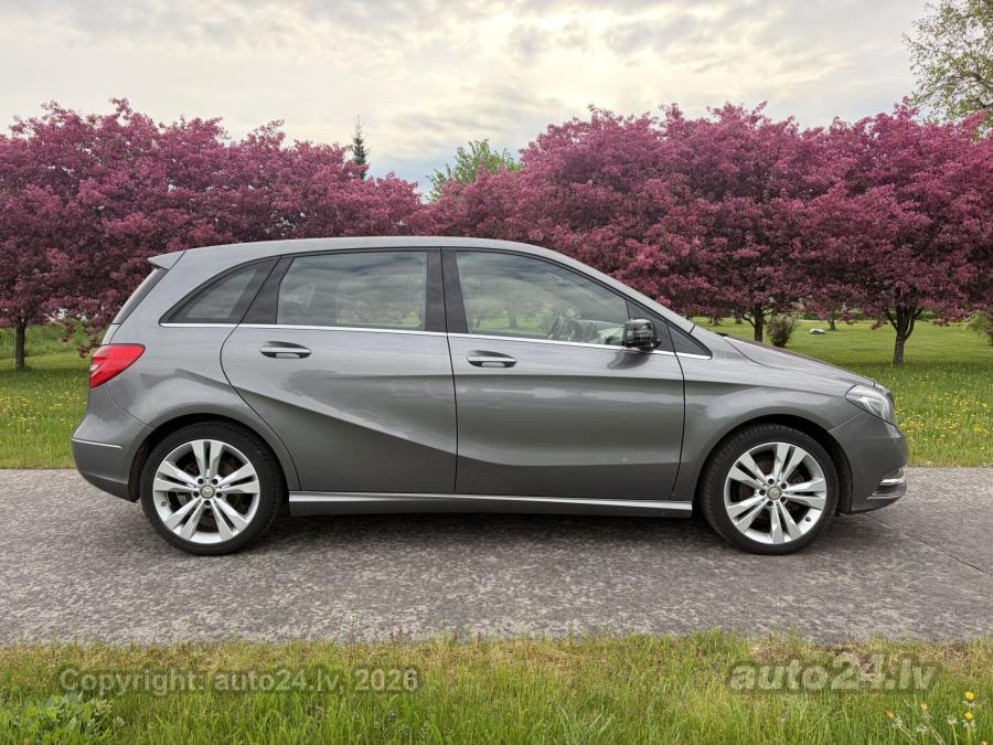 Pelēks Mercedes-Benz B-Class 2013 Viljandi, ar dzinēja tilpumu 1.50 L un nobraukumu 135 tūkst. km par 7990 €, foto 16 vietnē AUTOMOTO.COM.LV