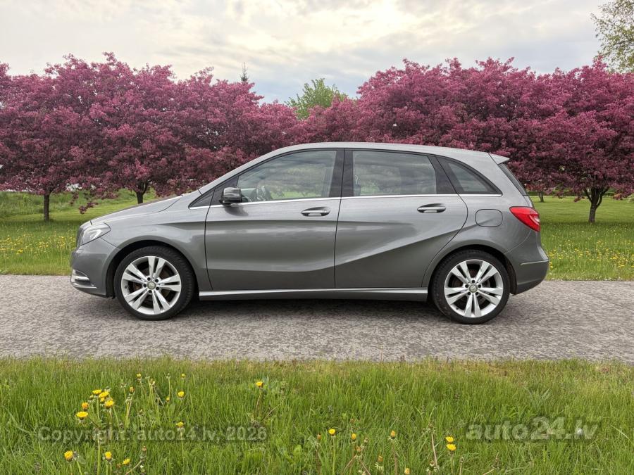 Pelēks Mercedes-Benz B-Class 2013 Viljandi, ar dzinēja tilpumu 1.50 L un nobraukumu 135 tūkst. km par 7990 €, foto 17 vietnē AUTOMOTO.COM.LV