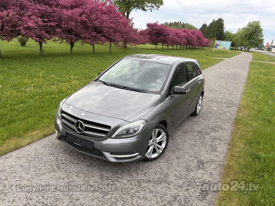 Pelēks Mercedes-Benz B-Class 2013 Viljandi, ar dzinēja tilpumu 1.50 L un nobraukumu 135 tūkst. km par 7990 €, foto 20 vietnē AUTOMOTO.COM.LV
