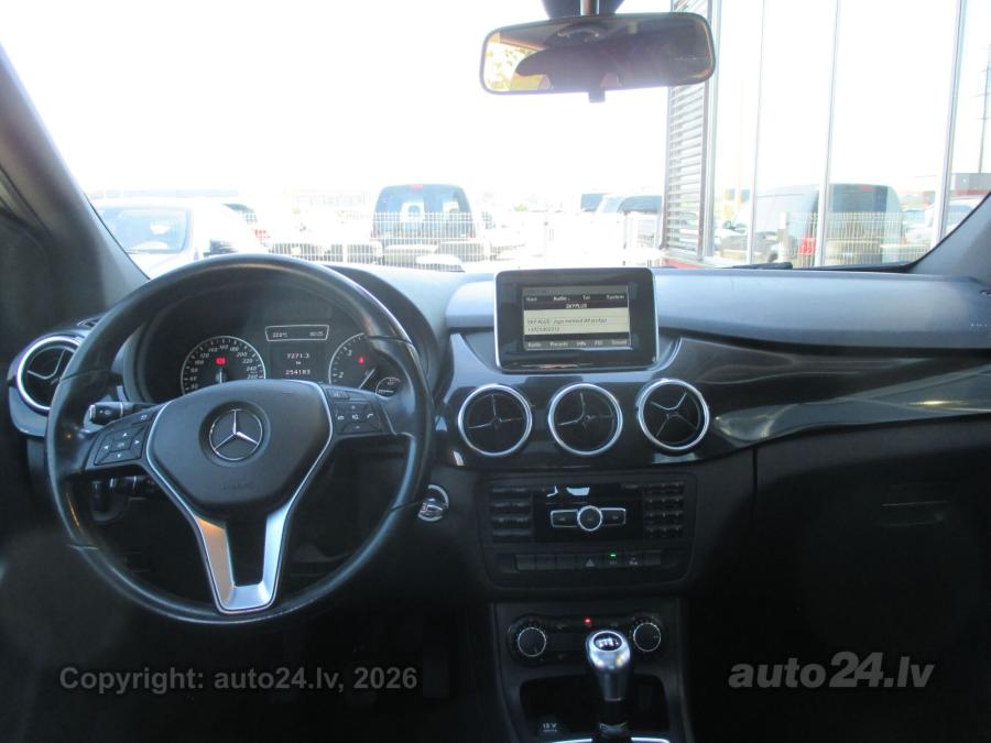 Pelēks Mercedes-Benz B-Class 2014 Tartu, ar dzinēja tilpumu 1.50 L un nobraukumu 254 tūkst. km par 5490 €, foto 10 vietnē AUTOMOTO.COM.LV
