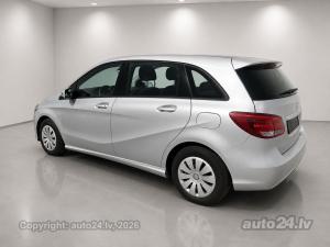 Grey Mercedes-Benz B-Class 2016 in Tallinn, with an engine capacity of 1.50 L and mileage of 140 thousand km for 9900 €, photo 4 on AUTOMOTO.COM.LV