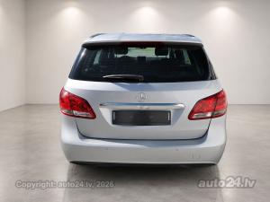Grey Mercedes-Benz B-Class 2016 in Tallinn, with an engine capacity of 1.50 L and mileage of 140 thousand km for 9900 €, photo 6 on AUTOMOTO.COM.LV