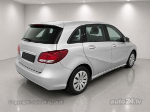 Grey Mercedes-Benz B-Class 2016 in Tallinn, with an engine capacity of 1.50 L and mileage of 140 thousand km for 9900 €, photo 7 on AUTOMOTO.COM.LV