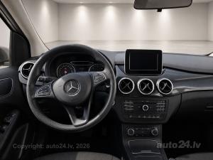 Grey Mercedes-Benz B-Class 2016 in Tallinn, with an engine capacity of 1.50 L and mileage of 140 thousand km for 9900 €, photo 8 on AUTOMOTO.COM.LV