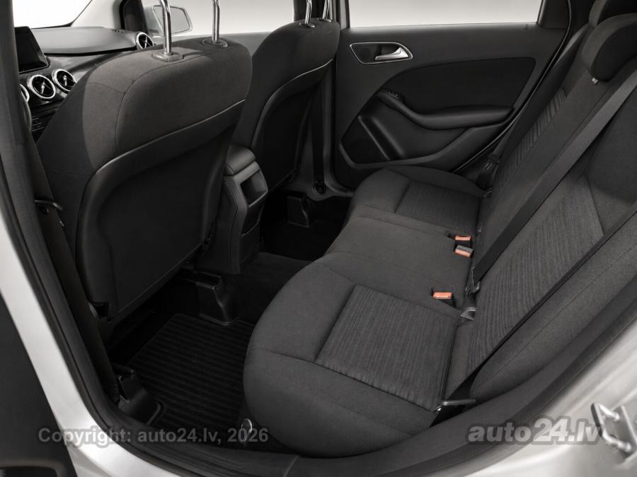 Grey Mercedes-Benz B-Class 2016 in Tallinn, with an engine capacity of 1.50 L and mileage of 140 thousand km for 9900 €, photo 10 on AUTOMOTO.COM.LV
