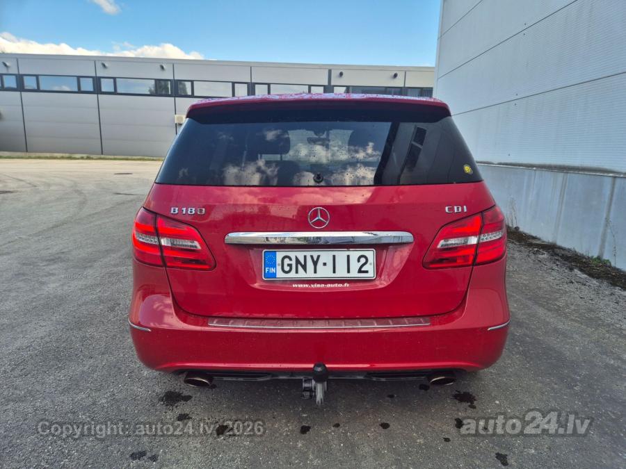 Sarkans Mercedes-Benz B-Class 2012 Pērnava, ar dzinēja tilpumu 1.80 L un nobraukumu 270 tūkst. km par 5500 €, foto 6 vietnē AUTOMOTO.COM.LV