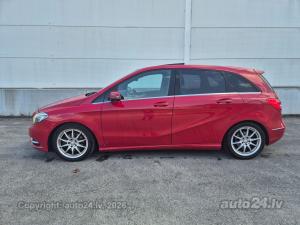 Sarkans Mercedes-Benz B-Class 2012 Pērnava, ar dzinēja tilpumu 1.80 L un nobraukumu 270 tūkst. km par 5500 €, foto 8 vietnē AUTOMOTO.COM.LV
