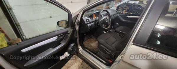 Mercedes-Benz B-Class 2008 Tallina, ar dzinēja tilpumu 2.00 L un nobraukumu 225 tūkst. km par 2500 €, foto 9 vietnē AUTOMOTO.COM.LV