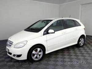 White Mercedes-Benz B-Class 2009 in Tallinn, with an engine capacity of 2.00 L and mileage of 377 thousand km for 1199 €, photo 2 on AUTOMOTO.COM.LV