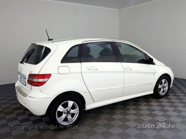 White Mercedes-Benz B-Class 2009 in Tallinn, with an engine capacity of 2.00 L and mileage of 377 thousand km for 1199 €, photo 3 on AUTOMOTO.COM.LV
