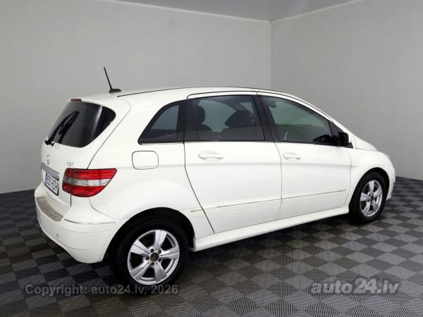 Balts Mercedes-Benz B-Class 2009 Tallina, ar dzinēja tilpumu 2.00 L un nobraukumu 377 tūkst. km par 999 €, foto 3 vietnē AUTOMOTO.COM.LV