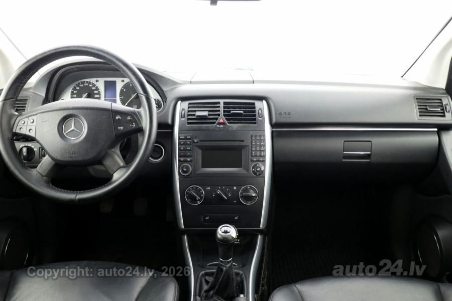 White Mercedes-Benz B-Class 2009 in Tallinn, with an engine capacity of 2.00 L and mileage of 377 thousand km for 999 €, photo 6 on AUTOMOTO.COM.LV