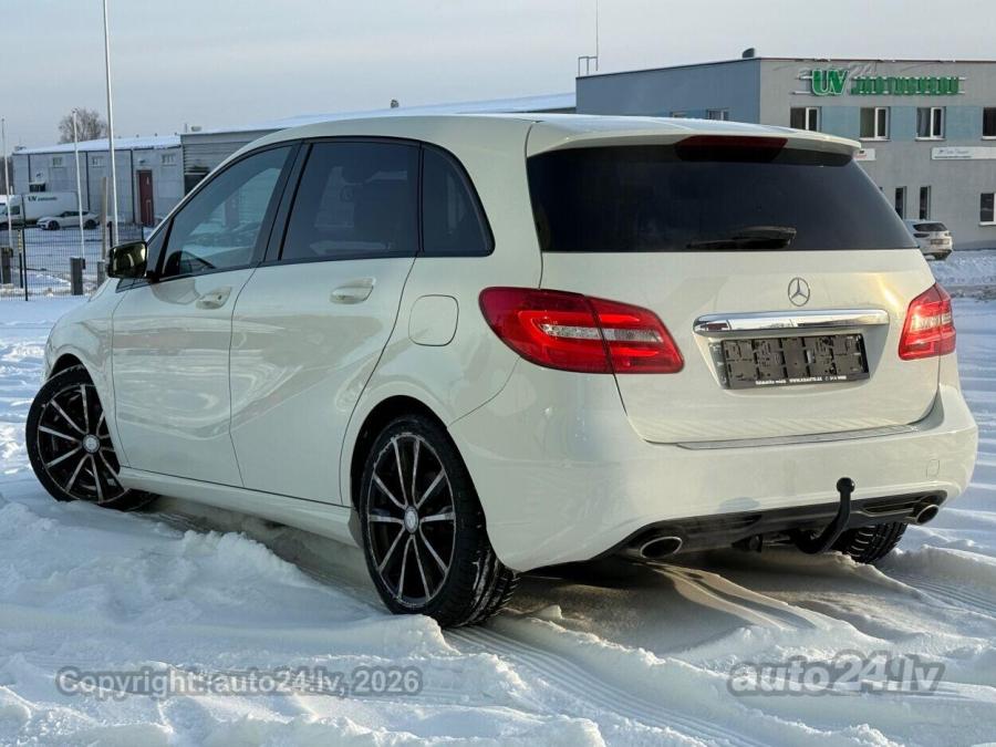 Balts Mercedes-Benz B-Class 2013 Tartu, ar dzinēja tilpumu 1.80 L un nobraukumu 250 tūkst. km par 9199 €, foto 2 vietnē AUTOMOTO.COM.LV