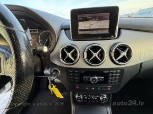 Balts Mercedes-Benz B-Class 2013 Tartu, ar dzinēja tilpumu 1.80 L un nobraukumu 250 tūkst. km par 9199 €, foto 9 vietnē AUTOMOTO.COM.LV