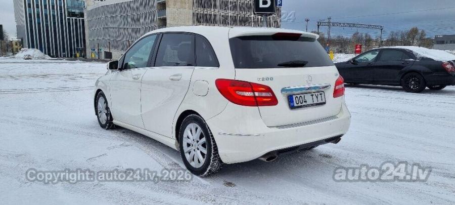 White Mercedes-Benz B-Class 2013 in Tallinn, with an engine capacity of 1.80 L and mileage of 173 thousand km for 9900 €, photo 4 on AUTOMOTO.COM.LV