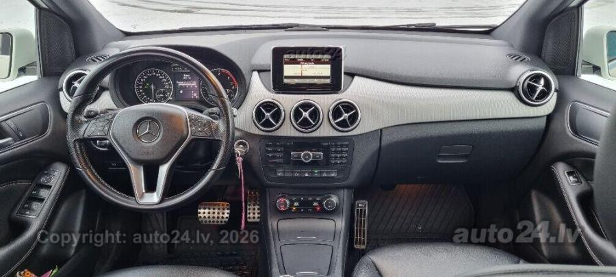 White Mercedes-Benz B-Class 2013 in Tallinn, with an engine capacity of 1.80 L and mileage of 173 thousand km for 9900 €, photo 7 on AUTOMOTO.COM.LV