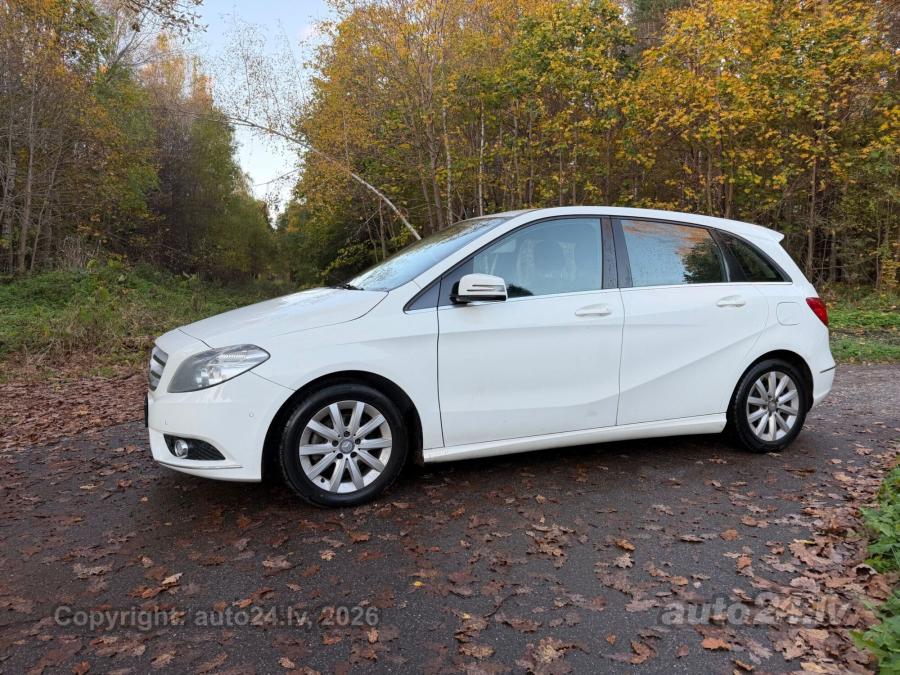 White Mercedes-Benz B-Class 2013 in Tallinn, with an engine capacity of 1.50 L and mileage of 395 thousand km for 5300 €, photo 3 on AUTOMOTO.COM.LV