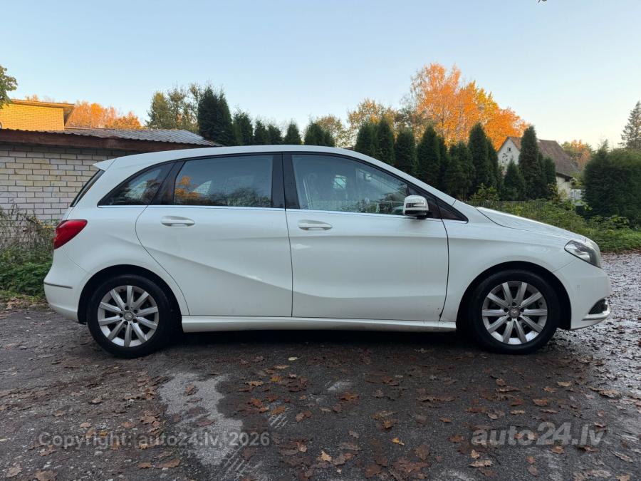 White Mercedes-Benz B-Class 2013 in Tallinn, with an engine capacity of 1.50 L and mileage of 395 thousand km for 5300 €, photo 4 on AUTOMOTO.COM.LV
