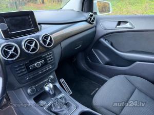 White Mercedes-Benz B-Class 2013 in Tallinn, with an engine capacity of 1.50 L and mileage of 395 thousand km for 5300 €, photo 10 on AUTOMOTO.COM.LV
