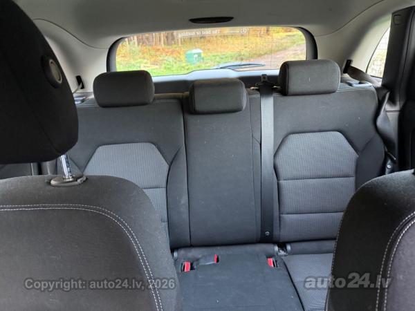 Mercedes-Benz B-Class 2013 Tallina vietnē Balts Mercedes-Benz B-Class 2013 Tallina, ar dzinēja tilpumu 1.50 L un nobraukumu 395 tūkst. km par 5300 €, foto 11 vietnē AUTOMOTO.COM.LV