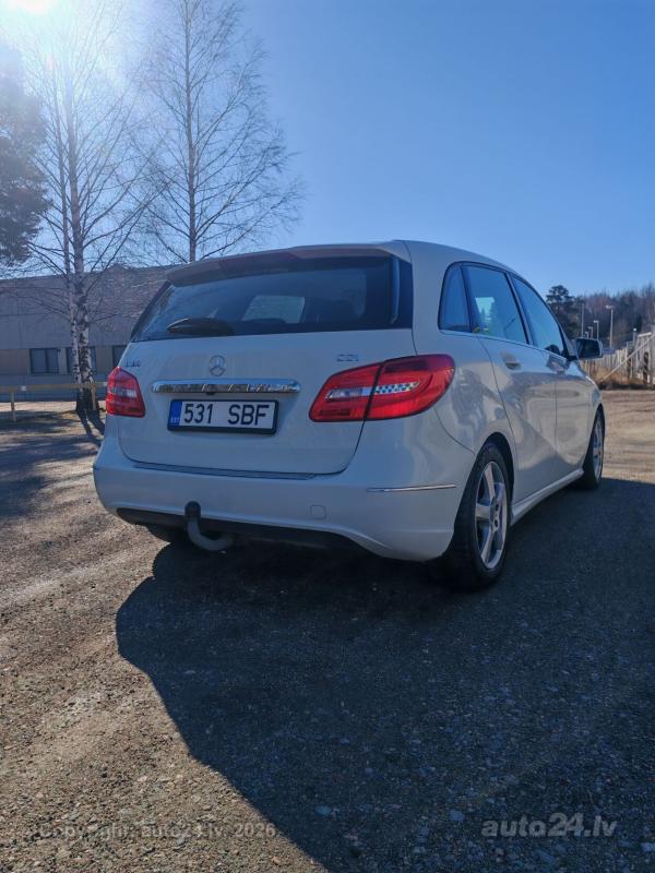 White Mercedes-Benz B-Class 2014 in Tartu, with an engine capacity of 1.50 L and mileage of 302 thousand km for 6399 €, photo 6 on AUTOMOTO.COM.LV
