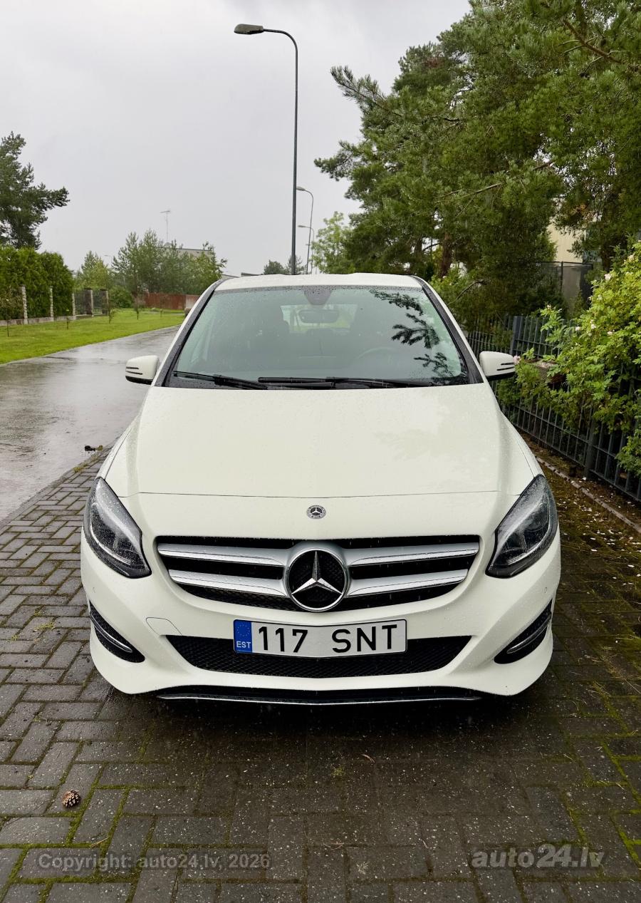 White Mercedes-Benz B-Class 2018 in Tallinn, with an engine capacity of 1.50 L and mileage of 72 thousand km for 12999 €, photo 3 on AUTOMOTO.COM.LV