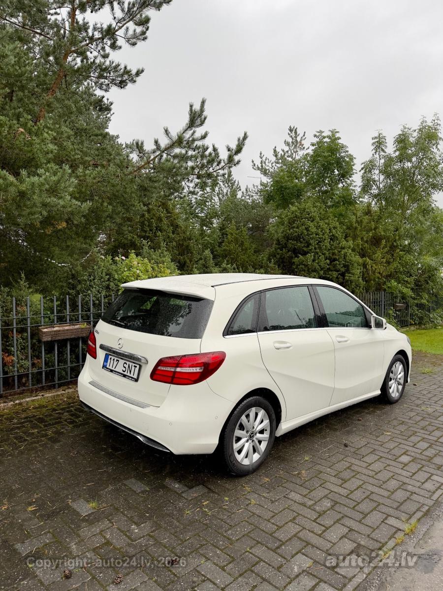 White Mercedes-Benz B-Class 2018 in Tallinn, with an engine capacity of 1.50 L and mileage of 72 thousand km for 12999 €, photo 4 on AUTOMOTO.COM.LV