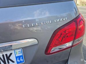 Серый Мерседес B Electric Drive 2015 в Таураге, объемом двигателя 0.00 л и пробегом 96 тыс. км за 3700 €, фото 6 на AUTOMOTO.COM.LV