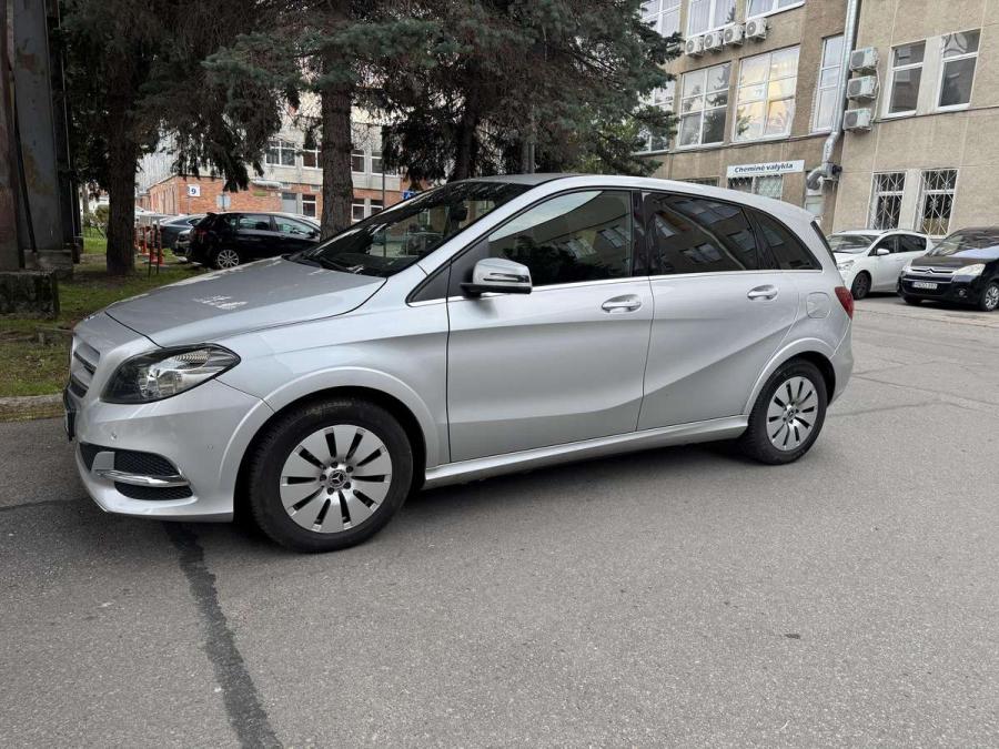 Серый Мерседес B Electric Drive 2018 в Вильнюс, объемом двигателя 0.00 л и пробегом 114 тыс. км за 9999 €, фото 7 на AUTOMOTO.COM.LV