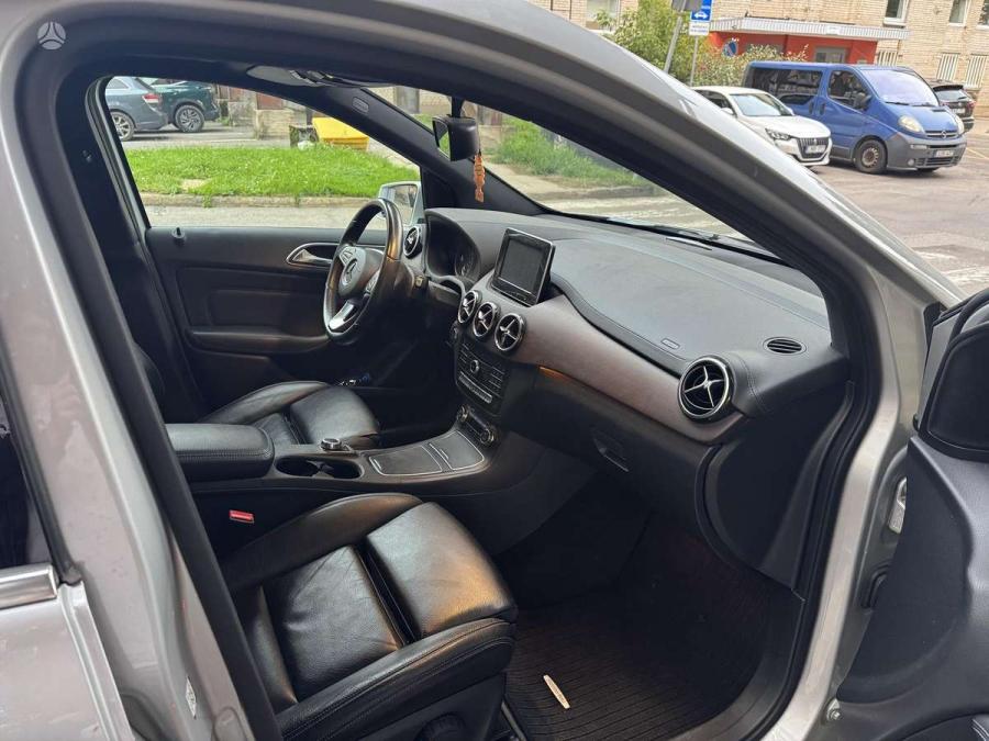 Серый Мерседес B Electric Drive 2018 в Вильнюс, объемом двигателя 0.00 л и пробегом 114 тыс. км за 9999 €, фото 12 на AUTOMOTO.COM.LV