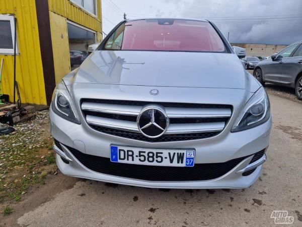 Grey Mercedes-Benz B Electric Drive 2015 in Klaipeda, with an engine capacity of 0.00 L and mileage of 121 thousand km for 8600 €, photo 2 on AUTOMOTO.COM.LV