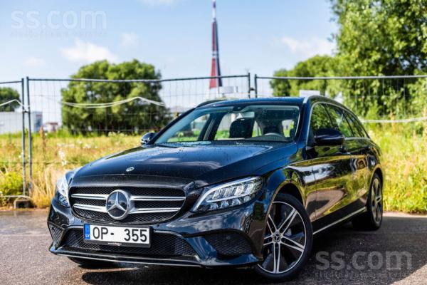 Melns Mercedes-Benz c-160 2018 Rīga, ar dzinēja tilpumu 1.60 L un nobraukumu 231 tūkst. km par 16990 €, foto 1 vietnē AUTOMOTO.COM.LV