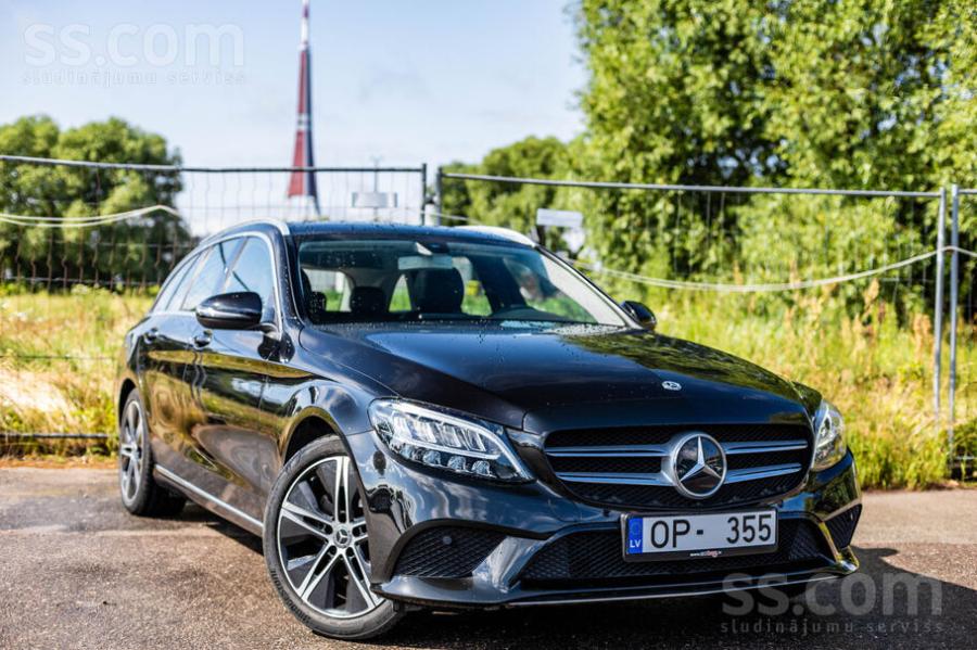 Melns Mercedes-Benz c-160 2018 Rīga, ar dzinēja tilpumu 1.60 L un nobraukumu 231 tūkst. km par 16990 €, foto 3 vietnē AUTOMOTO.COM.LV