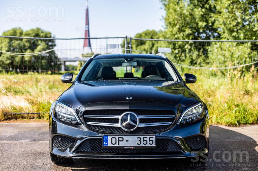 Melns Mercedes-Benz c-160 2018 Rīga, ar dzinēja tilpumu 1.60 L un nobraukumu 231 tūkst. km par 16990 €, foto 4 vietnē AUTOMOTO.COM.LV