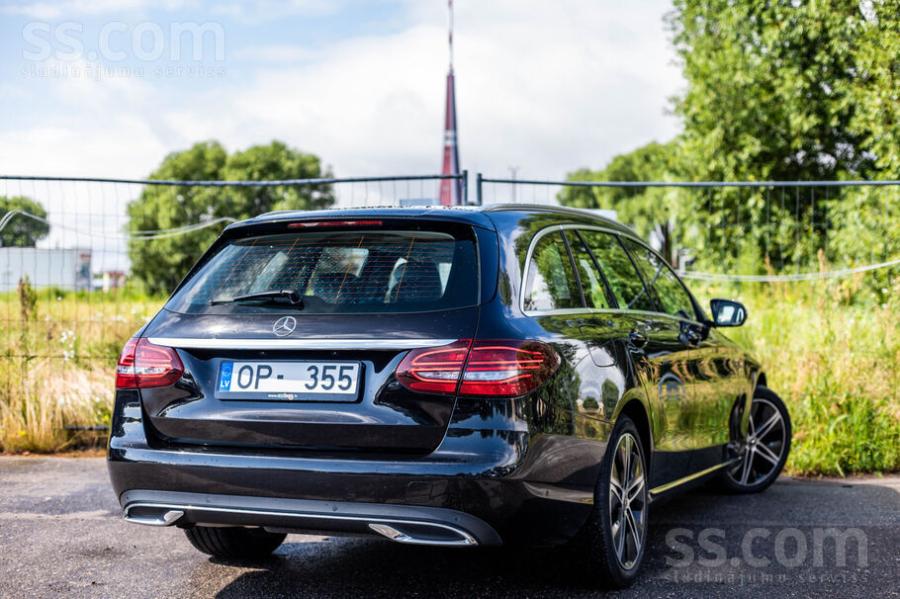 Melns Mercedes-Benz c-160 2018 Rīga, ar dzinēja tilpumu 1.60 L un nobraukumu 231 tūkst. km par 16990 €, foto 8 vietnē AUTOMOTO.COM.LV