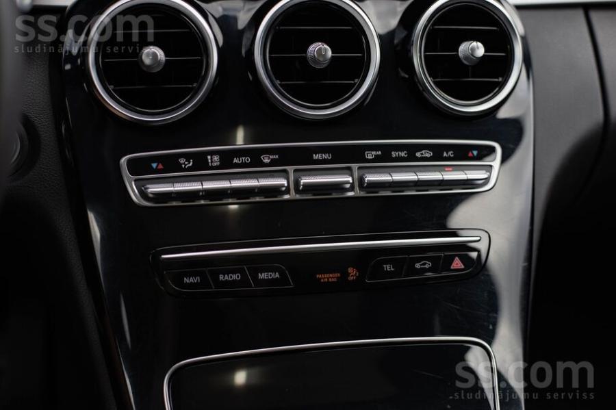 Melns Mercedes-Benz c-160 2018 Rīga, ar dzinēja tilpumu 1.60 L un nobraukumu 231 tūkst. km par 16990 €, foto 28 vietnē AUTOMOTO.COM.LV