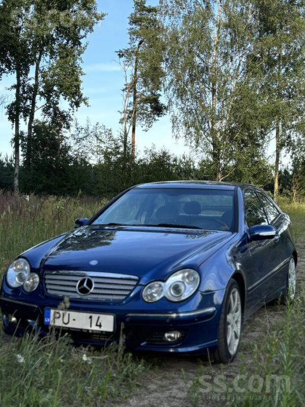 Мерседес Ц 160 2006 в Рига на AUTOMOTO.COM.LV Синий Мерседес Ц 160 2006 в Рига, объемом двигателя 1.80 л и пробегом 205 тыс. км за 1900 €, фото 4 на AUTOMOTO.COM.LV