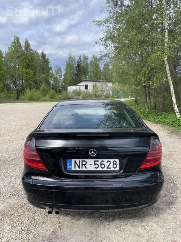Melns Mercedes-Benz C 180 2003 Rīga, ar dzinēja tilpumu 2.00 L un nobraukumu 178 tūkst. km par 1500 €, foto 5 vietnē AUTOMOTO.COM.LV
